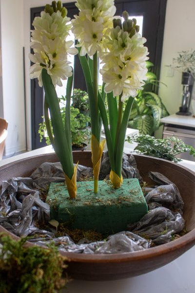 How to make an Easy Spring Arrangement